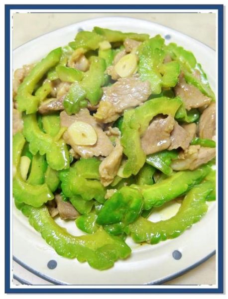 肉炒苦瓜怎么炒才不苦_苦瓜炒肉先炒哪个-第3张图片-山城妙识