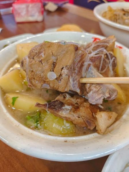 青岛排骨米饭哪家最正宗_怎么做才地道-第1张图片-山城妙识