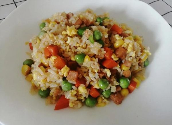 什锦炒饭热量_减肥能吃吗-第1张图片-山城妙识 什锦炒饭热量_减肥能吃吗-第1张图片-山城妙识