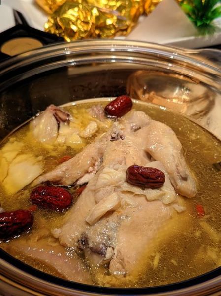 炖整鸡怎么炖好吃又简单_整鸡炖多久才入味-第1张图片-山城妙识