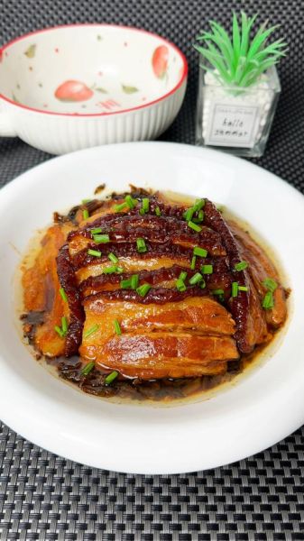 蒸扣肉的家常做法窍门_蒸扣肉怎么做才不腻-第1张图片-山城妙识 蒸扣肉的家常做法窍门_蒸扣肉怎么做才不腻-第1张图片-山城妙识