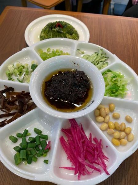 杂酱面配料有哪些_正宗老北京做法-第3张图片-山城妙识 杂酱面配料有哪些_正宗老北京做法-第3张图片-山城妙识