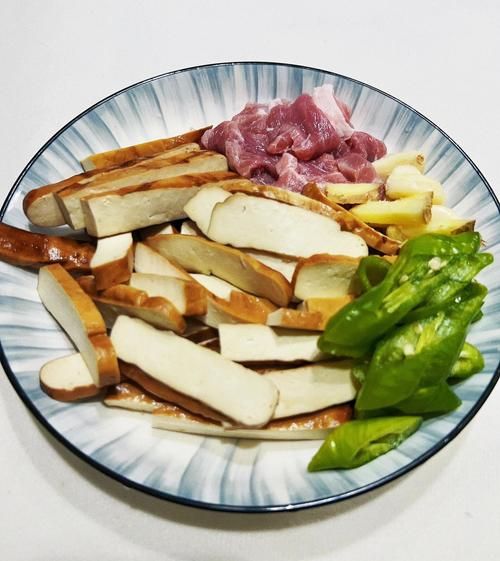 肉丝炒香干怎么炒好吃_肉丝炒香干用哪种香干-第1张图片-山城妙识