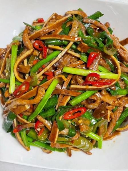 肉丝炒香干怎么炒好吃_肉丝炒香干用哪种香干-第2张图片-山城妙识