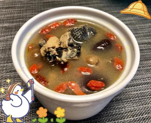 乌鸡炖什么最补气血_乌鸡煲汤最佳搭配-第2张图片-山城妙识