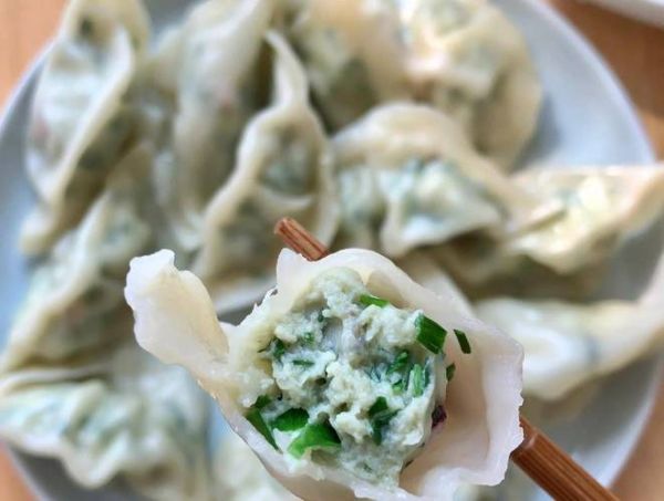 鲅鱼饺子馅用什么蔬菜_韭菜还是芹菜-第1张图片-山城妙识