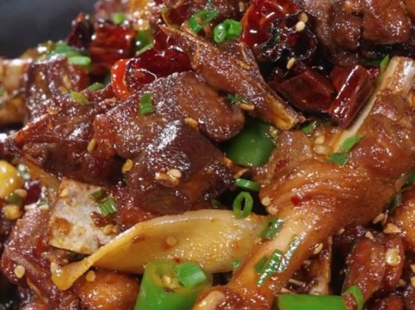 干锅鸭怎么做才入味_干锅鸭用什么配菜最好-第2张图片-山城妙识