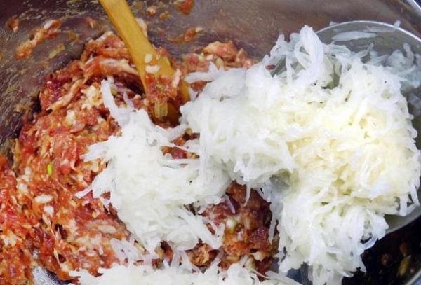 白萝卜水饺馅怎么做_白萝卜水饺馅的做法大全-第2张图片-山城妙识