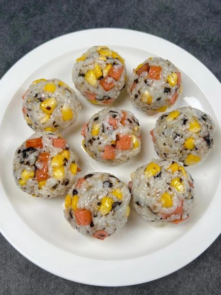 饭团要怎么做_饭团怎么做好吃又简单-第3张图片-山城妙识