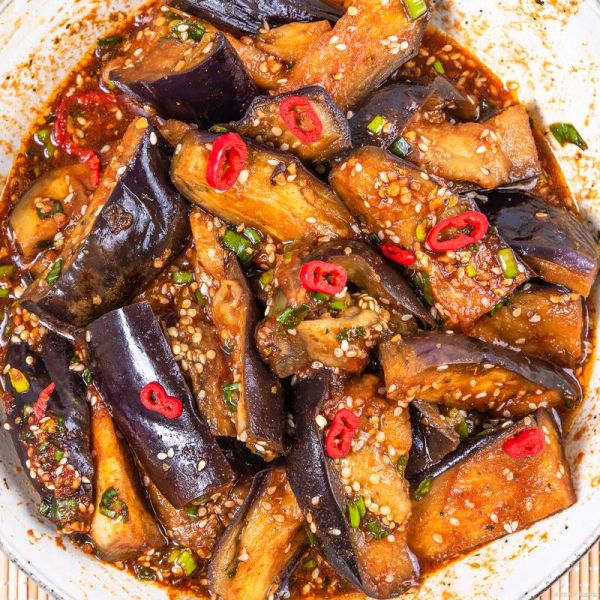 饭店烧茄子为什么先炸再烧_烧茄子不吸油的窍门-第1张图片-山城妙识