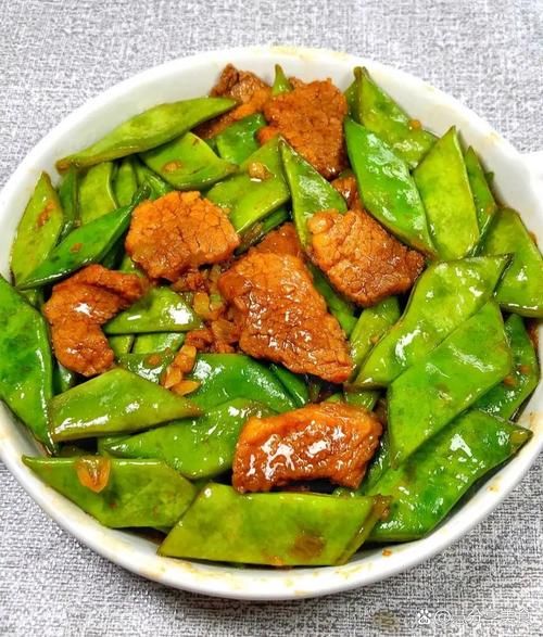 扁豆怎么做好吃_扁豆炒肉的家常做法-第2张图片-山城妙识
