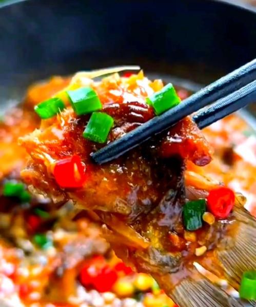 红烧鲫鱼怎么做_红烧鲫鱼怎么做好吃又入味-第3张图片-山城妙识