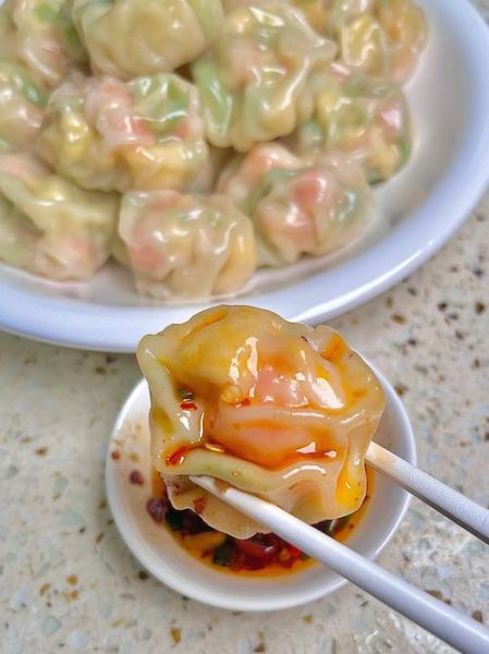 虾仁饺子怎么调馅才弹牙_虾仁饺子家常做法-第3张图片-山城妙识