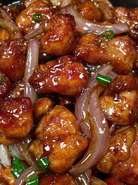鸡腿肉丁怎么炒才嫩_家常鸡腿肉丁做法-第1张图片-山城妙识