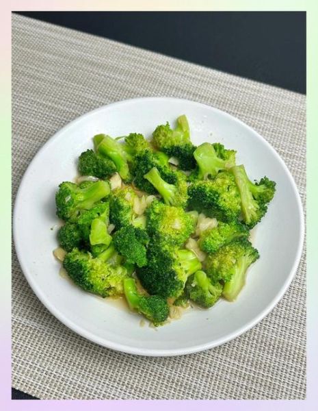 西兰花怎么炒好吃又简单_西兰花焯水几分钟才脆-第1张图片-山城妙识
