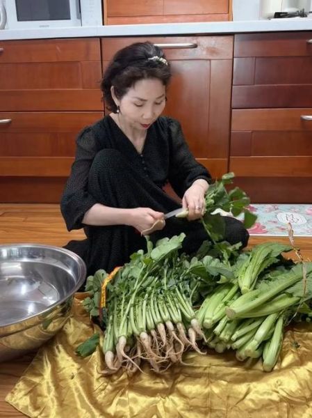 韩国萝卜缨泡菜怎么做_萝卜缨泡菜保存多久-第3张图片-山城妙识