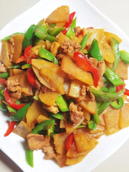 马铃薯炒肉怎么做_马铃薯炒肉家常做法-第1张图片-山城妙识