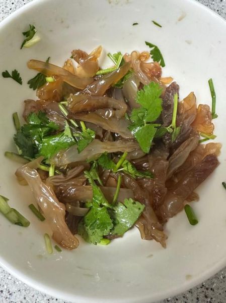 素海蜇丝怎么凉拌好吃_素海蜇丝做法窍门-第3张图片-山城妙识