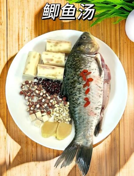 鲫鱼汤放什么食材最鲜_鲫鱼和什么一起炖汤好喝-第2张图片-山城妙识