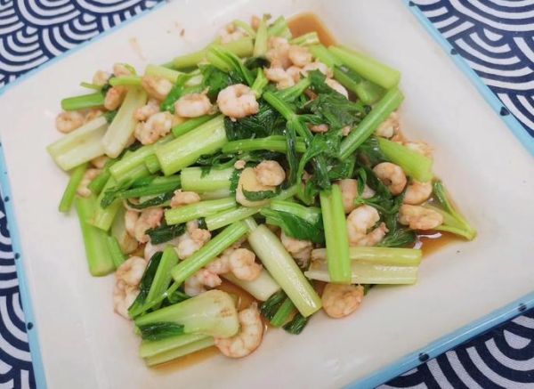 芹菜炒虾仁怎么炒好吃_芹菜炒虾仁家常做法-第3张图片-山城妙识