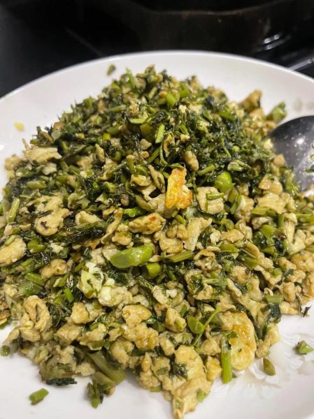 香椿炒鸡蛋怎么做_香椿炒鸡蛋做法步骤-第3张图片-山城妙识