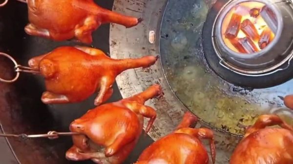 烧鸡怎么做_烧鸡做法视频全过程-第1张图片-山城妙识