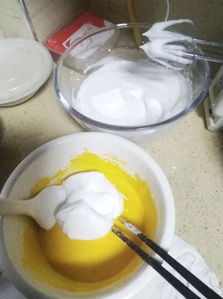 如何用牛奶做奶油_自制奶油简单方法-第2张图片-山城妙识