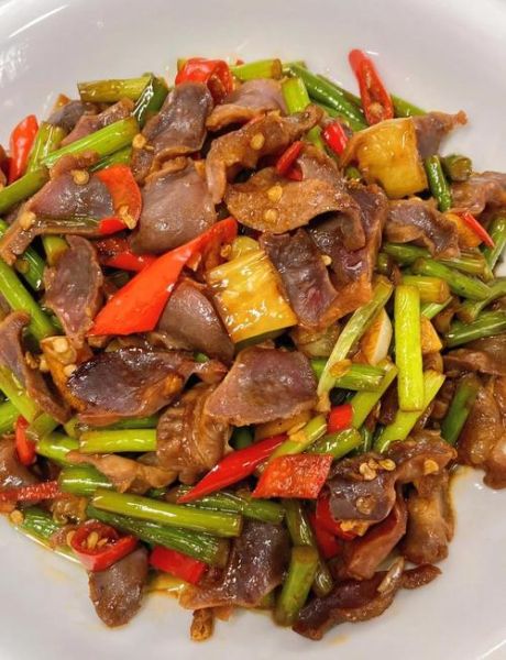 炒鸡胗用焯水吗_鸡胗焯水多久-第1张图片-山城妙识