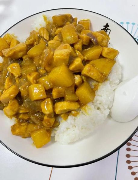 日式咖喱鸡肉土豆怎么做_日式咖喱鸡肉土豆需要哪些调料-第2张图片-山城妙识
