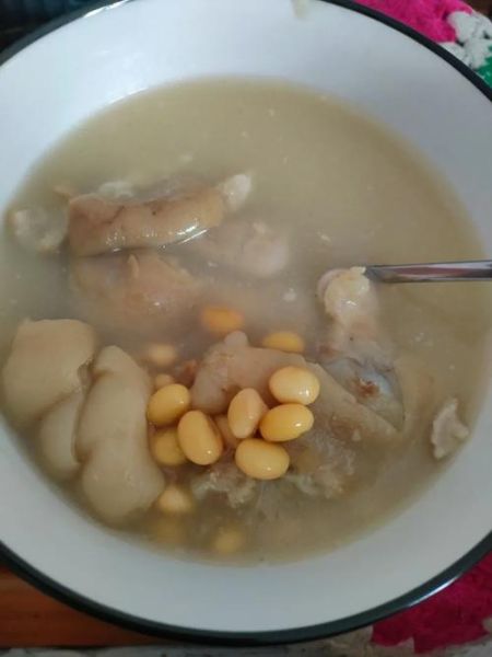 猪蹄炖黄豆下奶的做法窍门_猪蹄炖黄豆怎么做下奶-第1张图片-山城妙识
