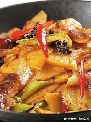 回锅肉炒土豆片怎么做_回锅肉炒土豆片先炒哪个-第1张图片-山城妙识