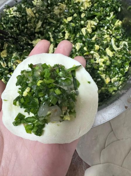韭菜虾仁饺子馅怎么做_韭菜虾仁饺子馅怎么调好吃-第3张图片-山城妙识