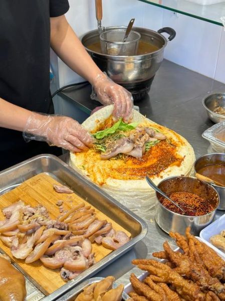 卤肉卷饼怎么做_卤肉卷饼的做法步骤图-第2张图片-山城妙识