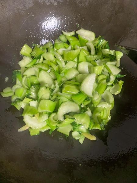 怎样炒青菜不出水_炒青菜视频教程-第2张图片-山城妙识