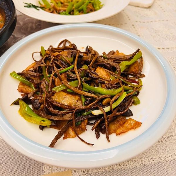 茶树菇和什么一起炒好吃_茶树菇炒什么肉最香-第3张图片-山城妙识