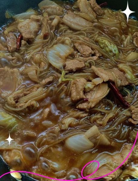 白菜炖猪肉怎么做_白菜炖猪肉的家常做法-第3张图片-山城妙识