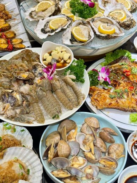 海鲜大餐怎么搭配一桌_海鲜大餐一桌多少钱-第1张图片-山城妙识
