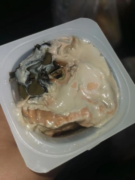 老酸奶有水是变质了吗_老酸奶表面出水还能吃吗-第1张图片-山城妙识