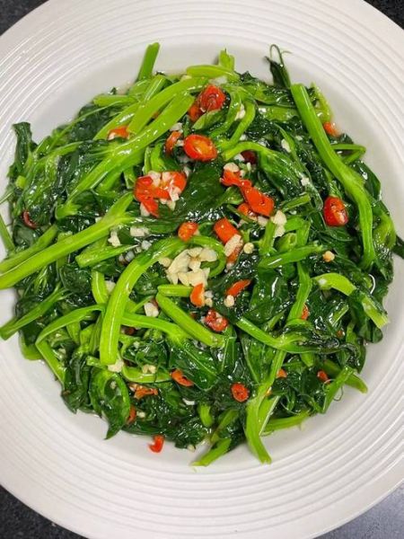 豌豆尖尖怎么炒才嫩_豌豆尖孕妇能吃吗-第2张图片-山城妙识