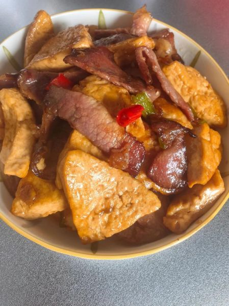 豆腐炒肉怎么炒才嫩_豆腐炒肉用老豆腐还是嫩豆腐-第2张图片-山城妙识