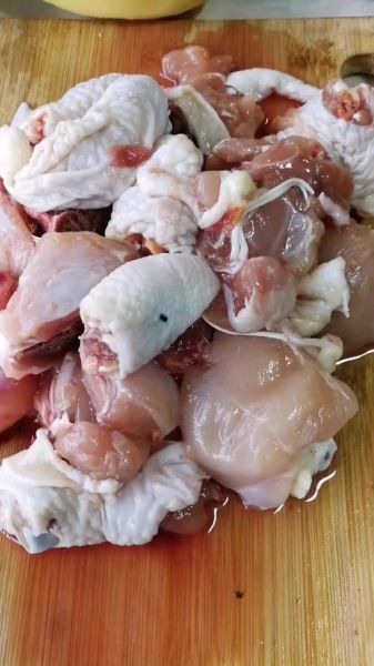 冻鸡腿要不要焯水_焯水对口感影响大吗-第1张图片-山城妙识