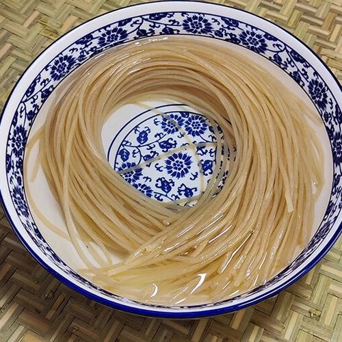龙口粉丝怎么做酸辣粉_酸辣粉汤底怎么调-第2张图片-山城妙识