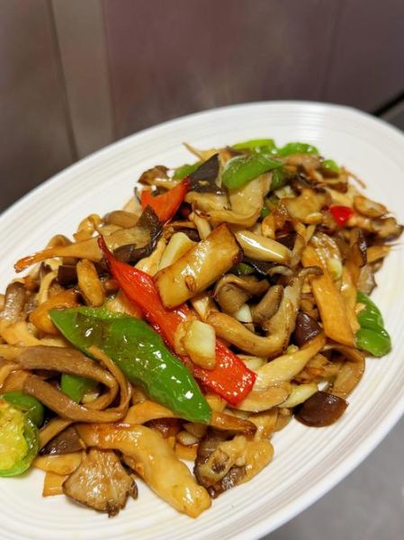 蘑菇炒肉图片大全_怎么炒才好吃-第2张图片-山城妙识
