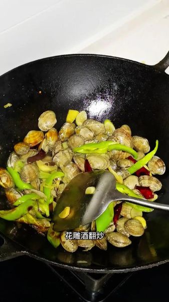 花蛤怎么炒好吃又简单_花蛤炒多久才开口-第1张图片-山城妙识