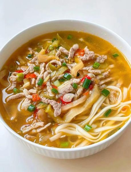 青椒榨菜肉丝面怎么做_榨菜肉丝面好吃吗-第1张图片-山城妙识