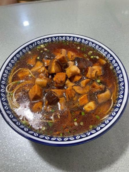 香菇鸡汤面怎么做好吃_香菇鸡汤面汤底秘诀-第1张图片-山城妙识 香菇鸡汤面怎么做好吃_香菇鸡汤面汤底秘诀-第1张图片-山城妙识