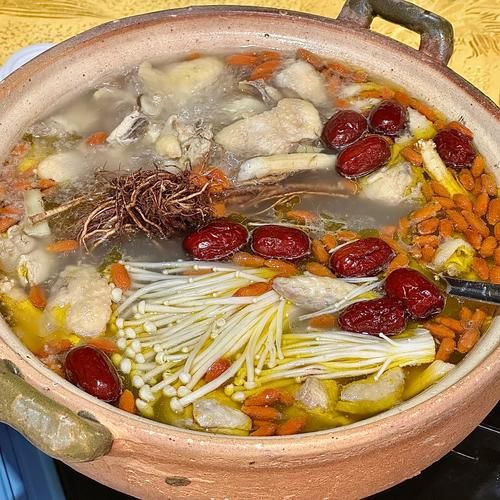 药膳鸡怎么做_药膳鸡的功效与禁忌-第3张图片-山城妙识 药膳鸡怎么做_药膳鸡的功效与禁忌-第3张图片-山城妙识