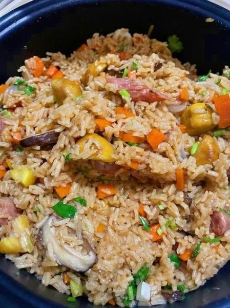 电饭煲煮糯米饭要泡多久_电饭煲糯米饭水米比例-第1张图片-山城妙识 电饭煲煮糯米饭要泡多久_电饭煲糯米饭水米比例-第1张图片-山城妙识