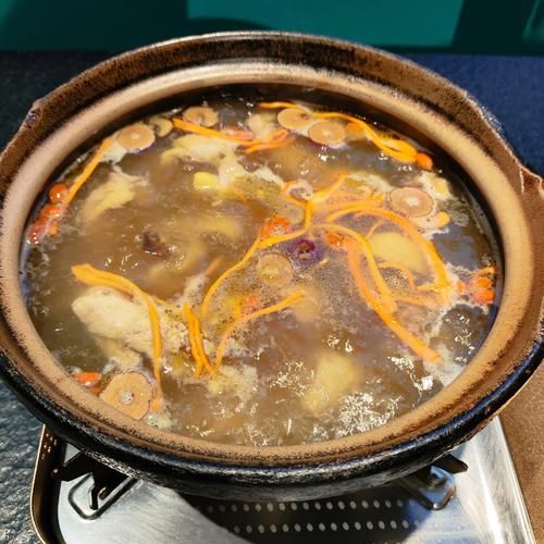 醉鸡煲怎么做_醉鸡煲用什么酒最好-第2张图片-山城妙识 醉鸡煲怎么做_醉鸡煲用什么酒最好-第2张图片-山城妙识