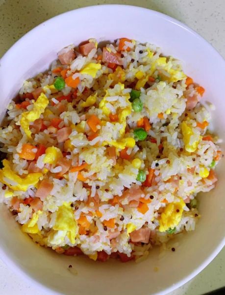 扬州炒饭怎么炒好吃_正宗做法-第1张图片-山城妙识 扬州炒饭怎么炒好吃_正宗做法-第1张图片-山城妙识